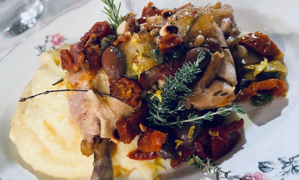 Ricette d'autore - Pollo Mediterraneo, tutto il sole dell'estate